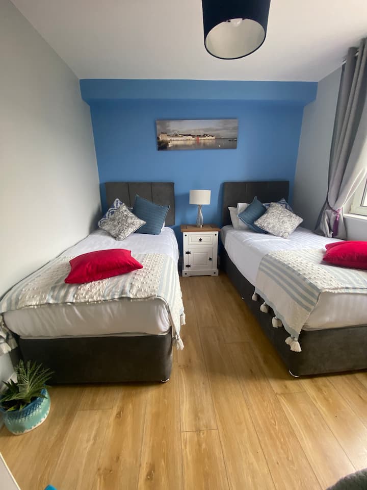 Twin Room In Galway City Centre - Galway