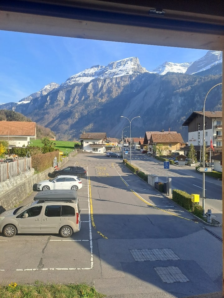 Parking, 20 Minuten Von Interlaken, Viel Platz - Brienz