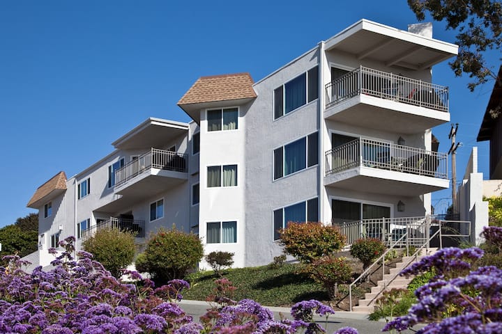 Spacious Private 3bdrm Condo At Linda Lane Beach - San Clemente, CA