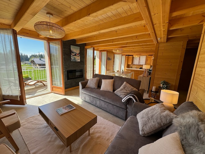 Grand Logement Rénové De 72m² - Les Carroz d'Arâches