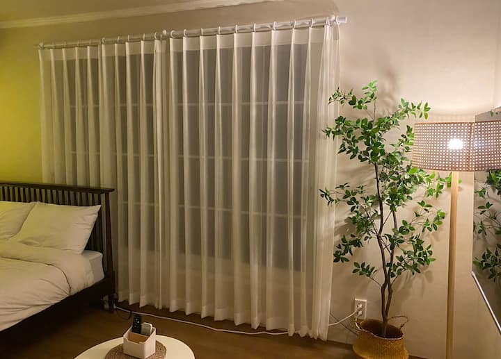 이태원역 도보 5분, 햇살 깃든 단정한 감성집 《Bori House》 - Seoul