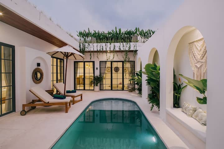 Villa Florita - 2bdr Quiet Luxury, Central Canggu! - Indonesia