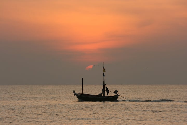 Beauty On The Beach - Cha-am