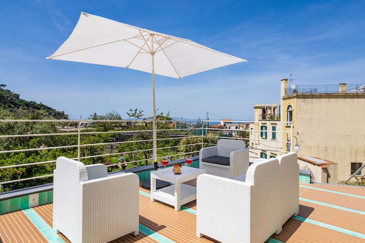 Radici House - Elegant Apt W/ Patio And View - Sant'Agnello
