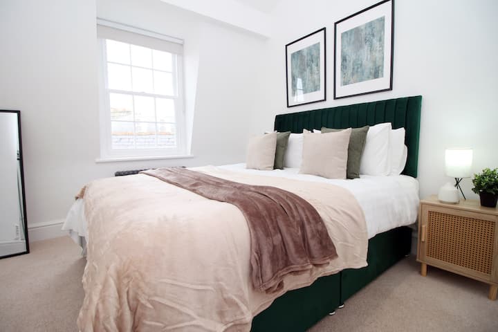 Heart Of Bath: Kingsmeads Square Apartment - Bath