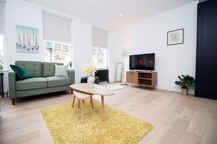 Heart Of Bath: Kingsmeads Square Apartment - Bath