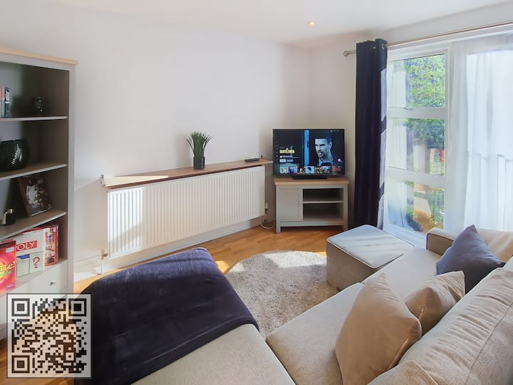 Ao Home Lettings - Ferry Quays - Brentford - Brentford