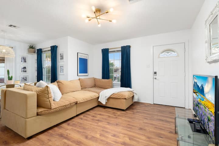 Peaceful 3 Bedroom Home W/ Fully Fenced Backyard! - Why, AZ