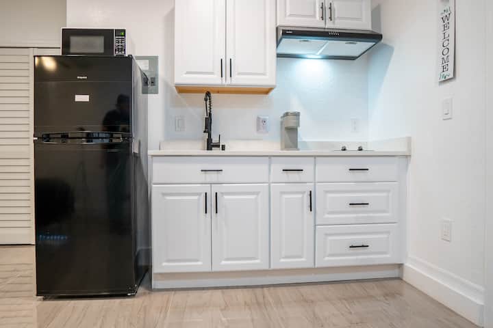All New - Orlando's Private Studio - King Bed Tech - Altamonte Springs, FL