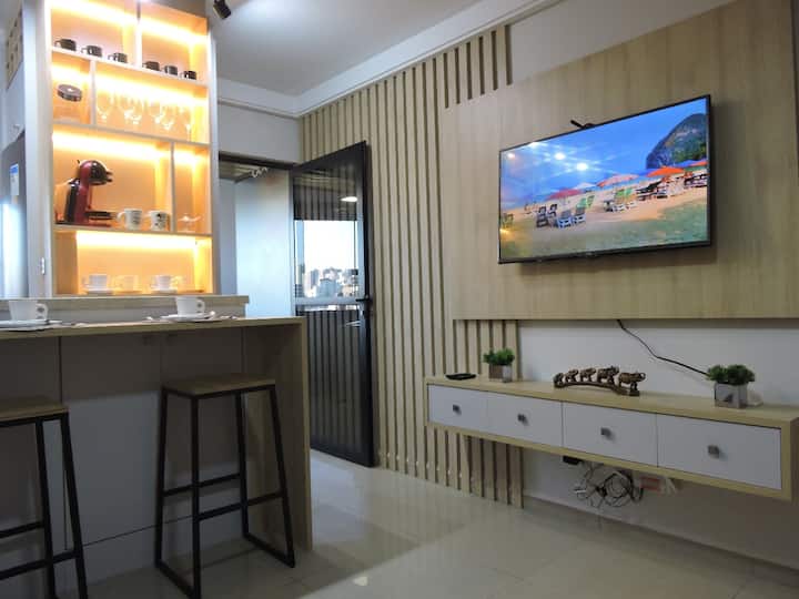 Dmd94 Maravilhoso Ao Lado Do Starbucks, Pr.espanha - Curitiba