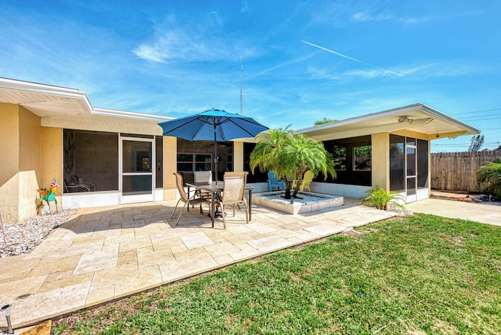 Beach House W/bonus Guest House! - Venice Beach, FL