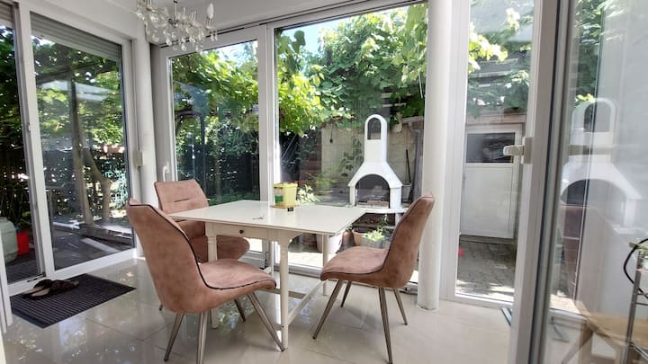 +Stay Together In A Shared Room+ - Darmstadt