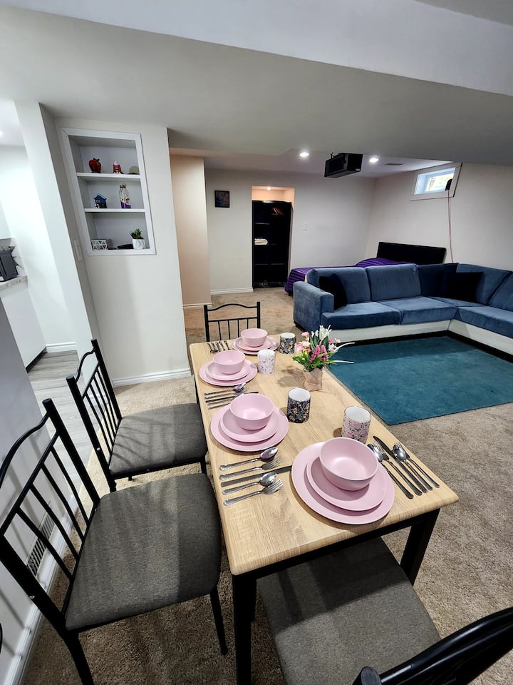 Cozy Basement Suit, Near Downtown - St. Catharines