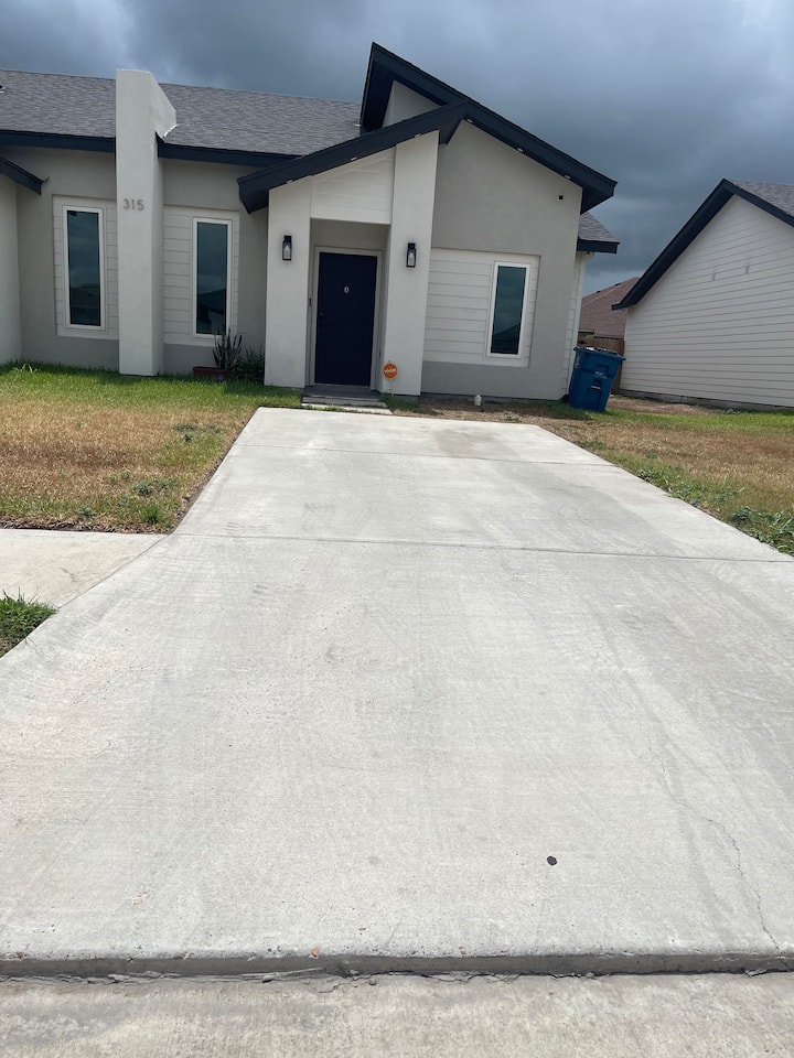 Hse By The Sea Gtway 2 Mars! (A) - Brownsville, TX