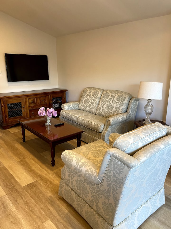 King Bed/private Garden Flat/ Quiet/kitchen - Toukley