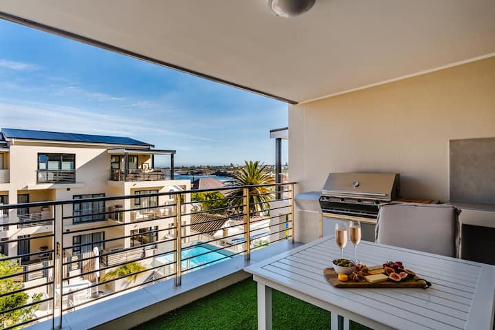 Esplanade Hermanus, 2 Bed Sea & Pool View - Hermanus