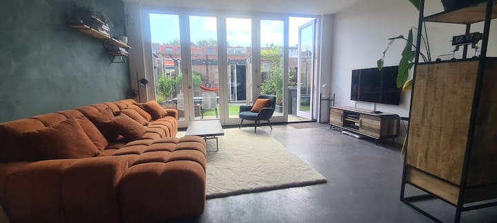 Ruime Gezinswoning In Haarlem - Zandvoort