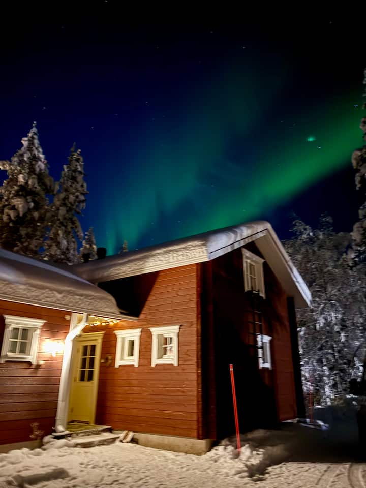 Cozy Cottage, Incl. 1 Ski Pass, Big Parking Lot - Kittilä