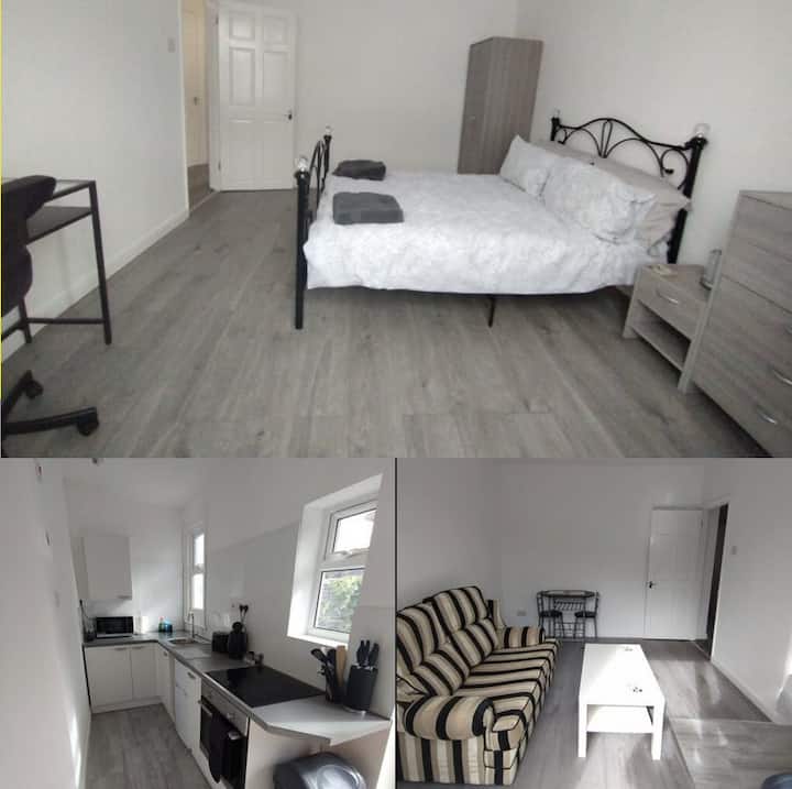 Ground Floor 1 Bed Apartment With Parking - Reading