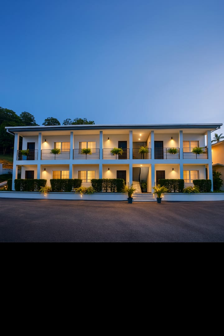Modern | Full A/c | 2br | Full Kitchen | Parking - Trinidad y Tobago