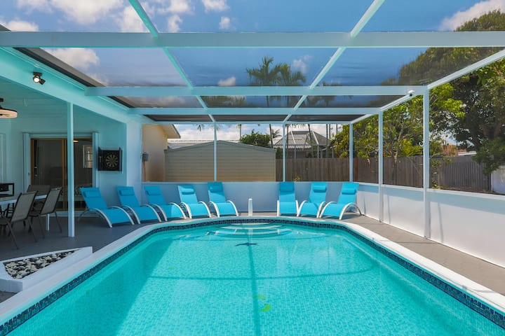 Eat Pray Love Str-1930 - Dania Beach, FL