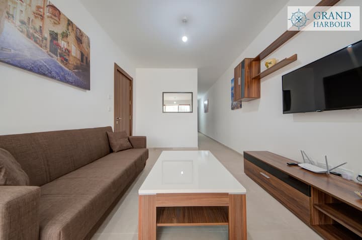 Chic Marsaxlokk Apartment - Malta International Airport (MLA)