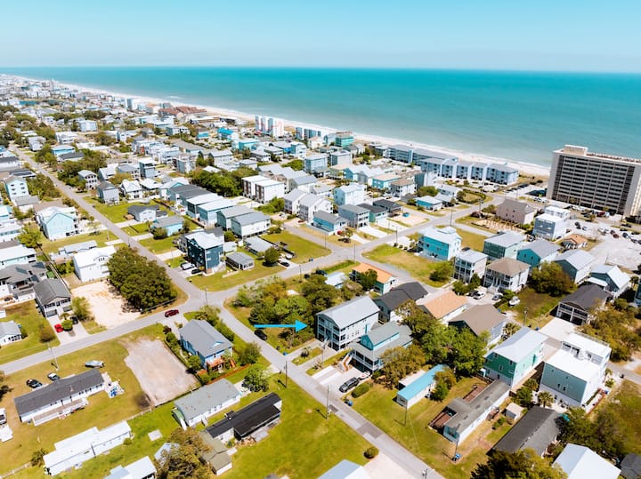 Boma Beach House: Balconies, Seas & Great Company! - Carolina Beach, NC