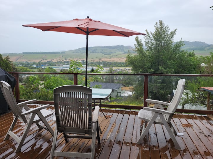 2 Bedrooms, Mountain View Private Suite - Vernon, BC, Canada