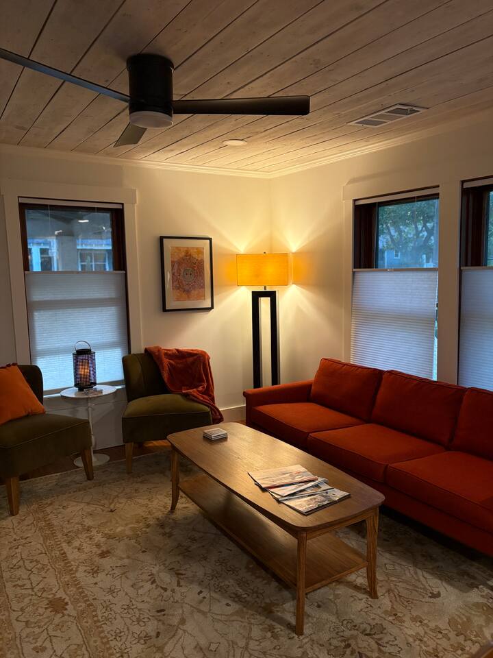 Church Street Bungalow - Georgetown, TX