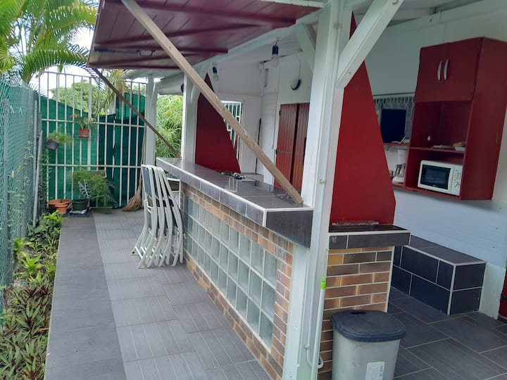 Bungalow à 5 Min De La Plage - Guadeloupe