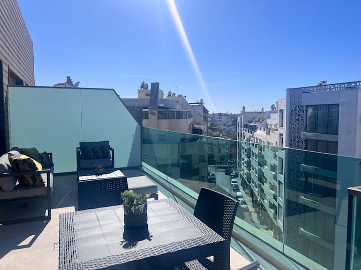 New 2br W/ Sunny Terrace In Prime Location - Casablanca, Maroc