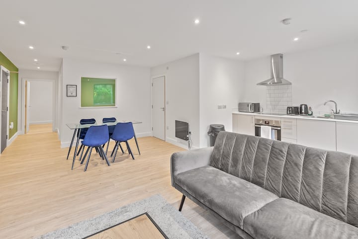 New Apartment Hotel Complex | 2 Bed 1 Bath - Solihull