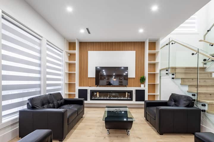 Brand New Luxury House In Surrey - New Westminster