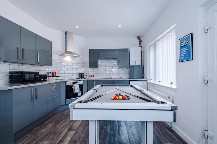 Pool Table|smarttv|central| Ps4|quays|central - Sale