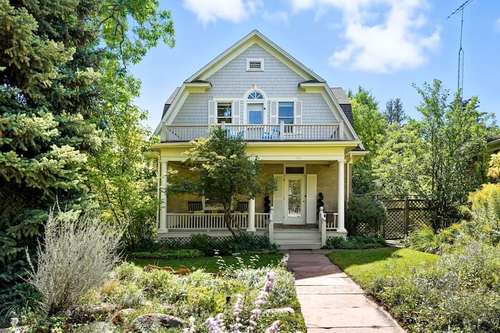 Downtown Boulder Gem- Ideal Cu Buffs Seasonal Stay - Boulder, CO