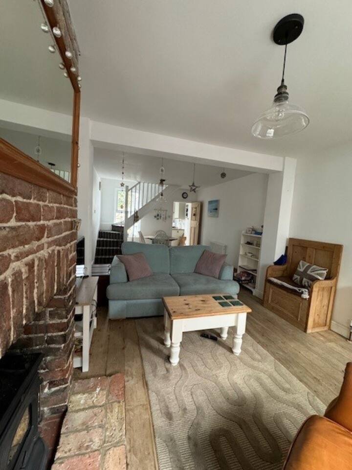 Beach Cottage - 10 Albert Street - Whitstable