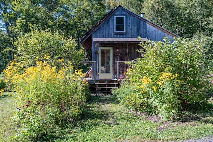 Off Grid Romantic Cabin Near Sugarbush Ski Resort - Vermont