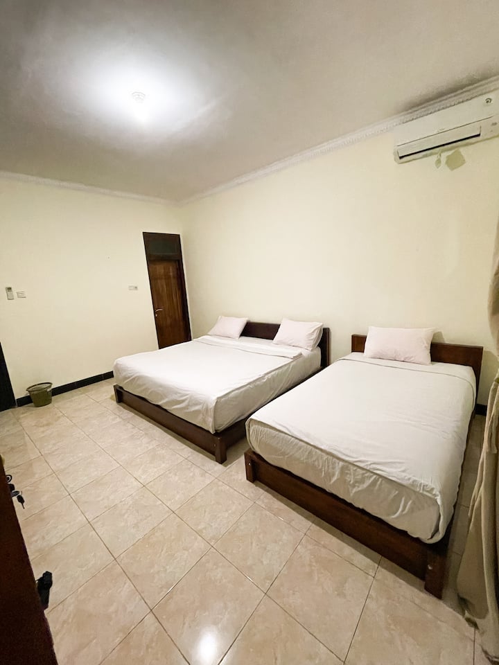 Dalvin: Twin Bed 1 - 10 Minutes From Airport - Labuan Bajo
