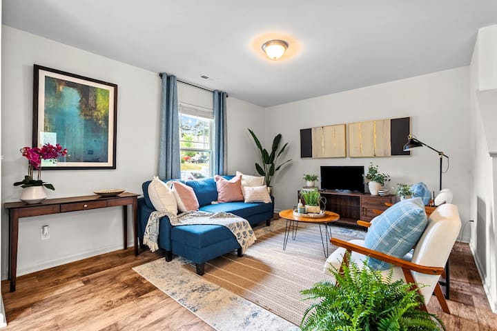 Holiday Special Serene Lux Room-dt Cary & Nc State - Cary, NC