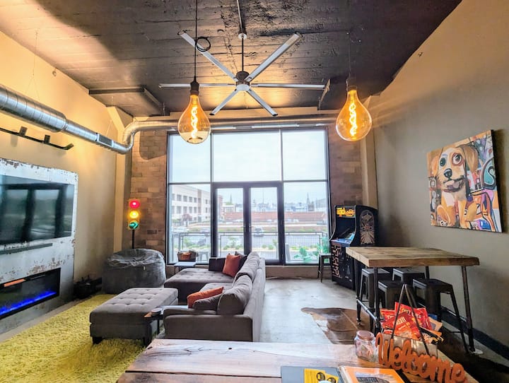Industrial Urban Retreat - Sandusky, OH