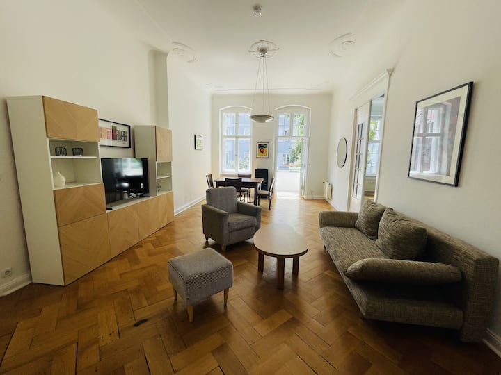 Charming +130m2 Flat Near Messe And City West - Berlin Tegel Airport (TXL)