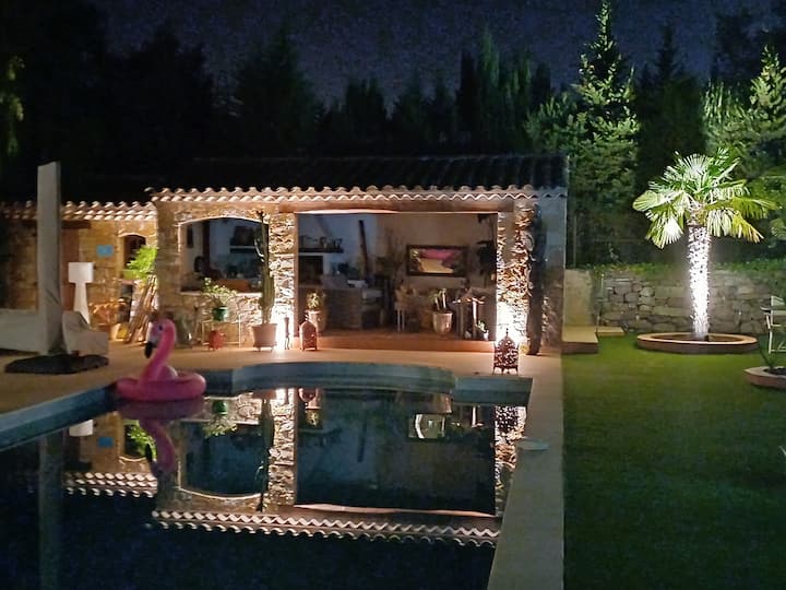 Rez De Villa Indépendant
Parking
Piscine Nature - Puget-sur-Argens