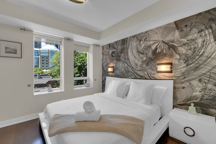 Luxe 3br - 1560 Sq.ft. Cn Tower View, Safe, Bidet. - Toronto
