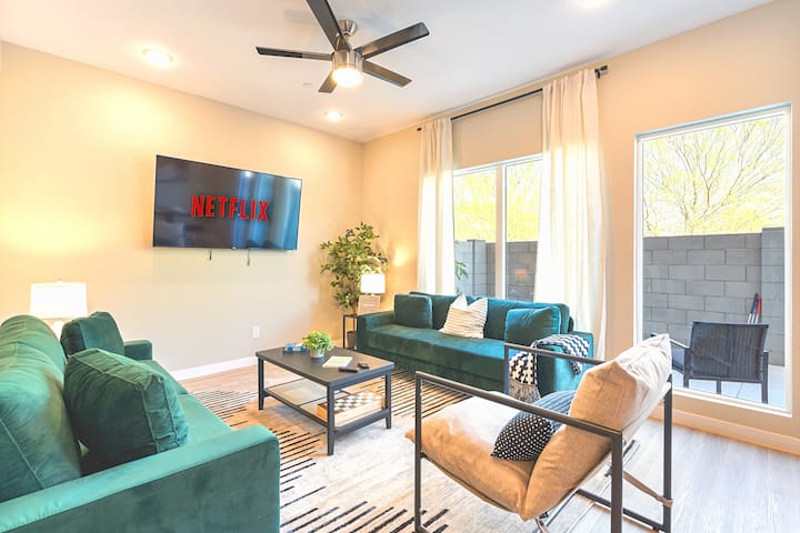 Cozy Cactus | Pool & Games I Near Stadium & Golf - Surprise, AZ