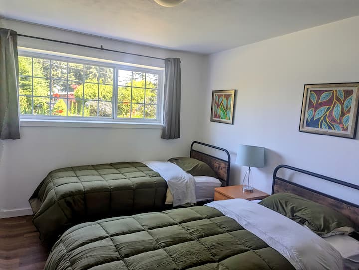 Bright, Spacious And Quiet, 4 Min Drive To Ferry - Nanaimo