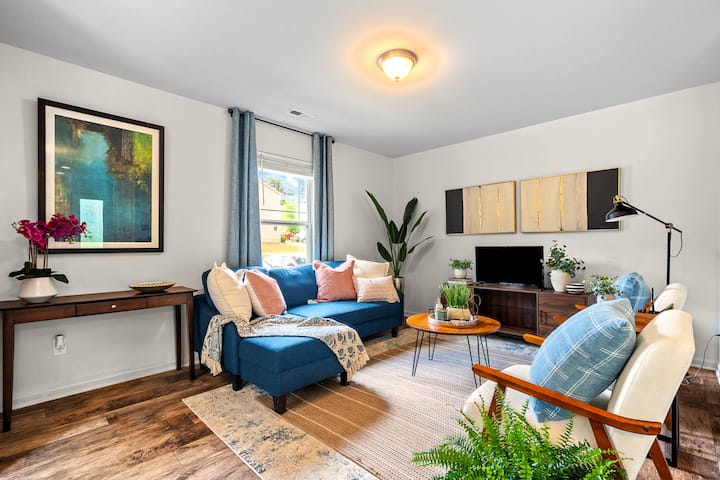 Summer Special! Garden Grove Room Near Nc State - Raleigh, NC