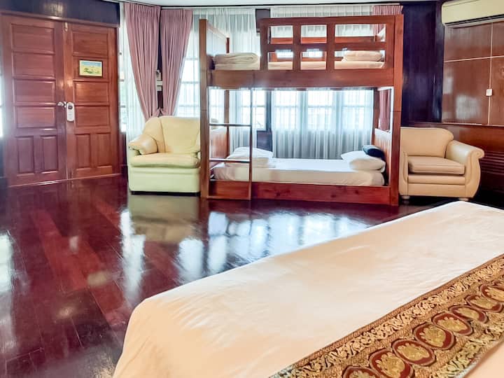 3br Cliff-top Villa: Pvt Balcony & Beach Access - Ko Chang
