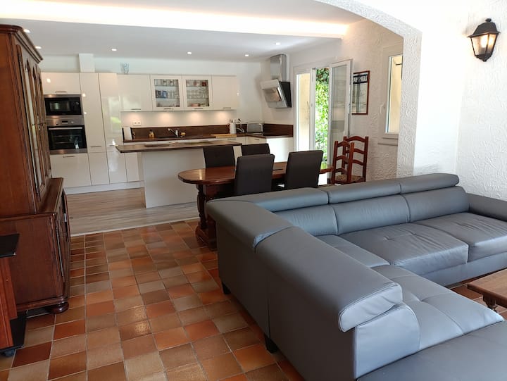 Grande Villa Avec Piscine - Grasse