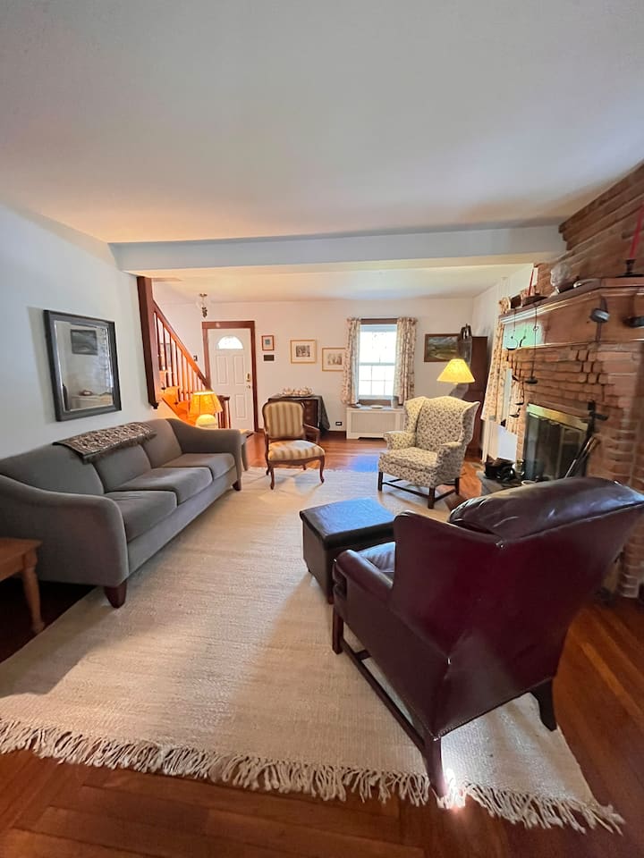 Farmhouse In Beautiful Countryside Setting - Satellite, Elysburg