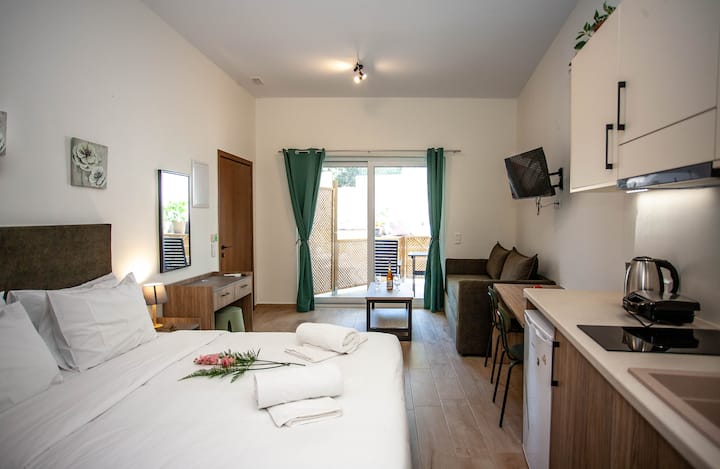 Azogire Hotel – Pool Front Room N1 - Sougia